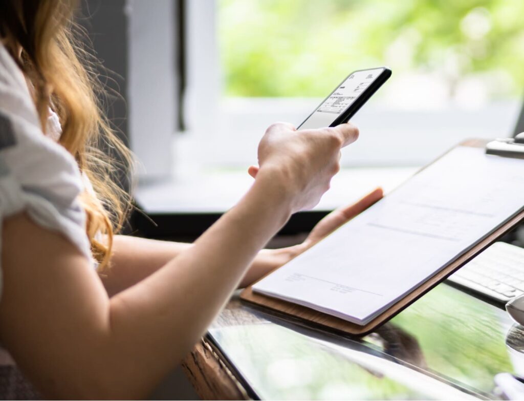 How to scan documents with a PNG scanner app - Scanbot SDK